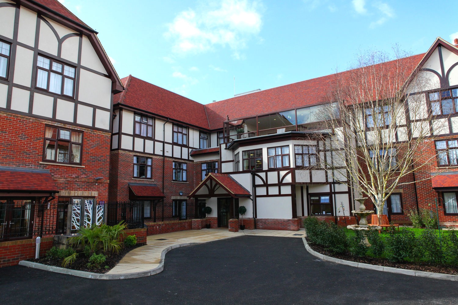 Hallmark Maycroft Manor | Care Home | Brighton, BN1 8NA