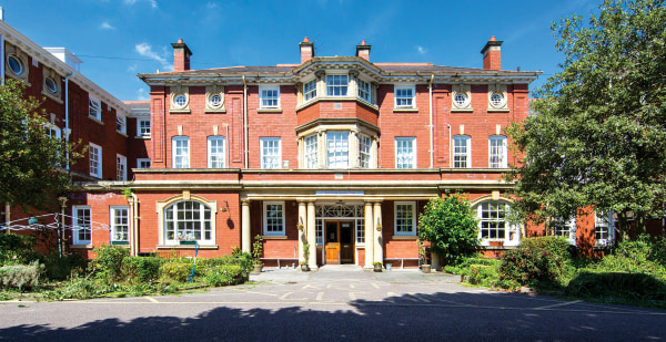 Springbank Care Home | Care Home | Barry, CF62 8HS