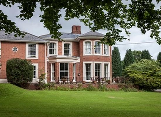 Springfield House Nursing Home | Care Home | Wolverhampton, WV8 2EE