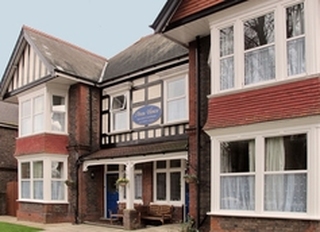 Avon House | Care Home | Worthing, BN11 4AS