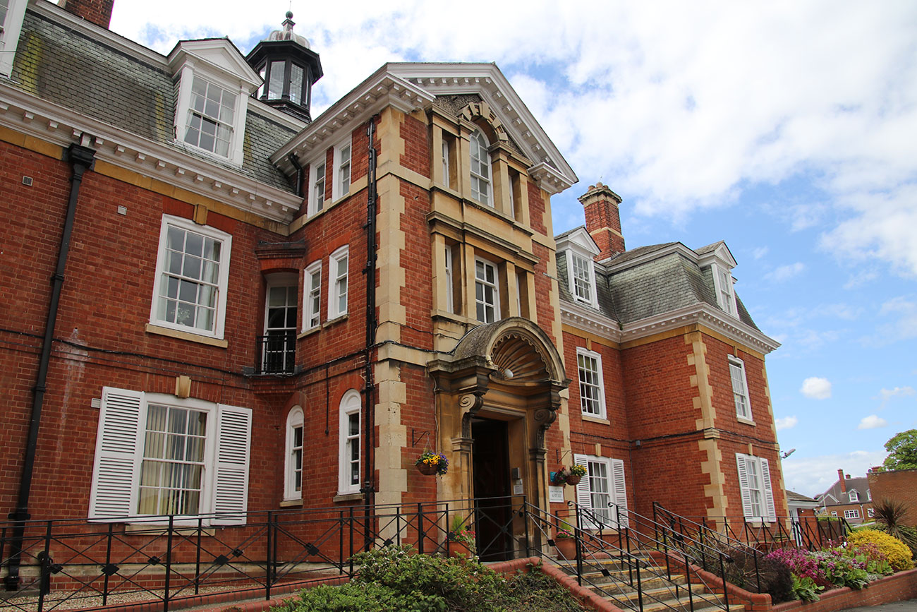 Astell House | Care Home | Cheltenham, GL50 3BT