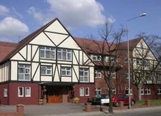 Bullsmoor Lodge | Care Home | Enfield, EN3 6TE