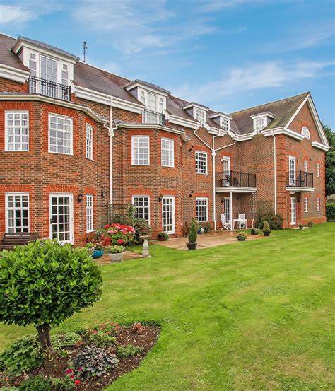 Castle Village | Retirement Living | Berkhamsted, HP4 2GS