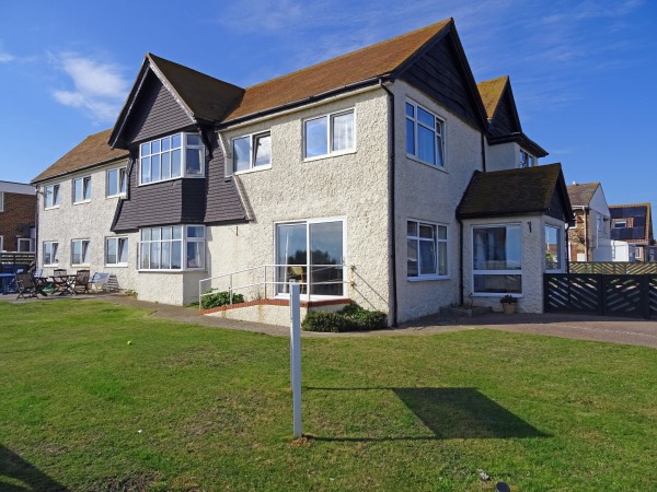 Cliff Court Care Home | Care Home | Peacehaven, BN10 8ND