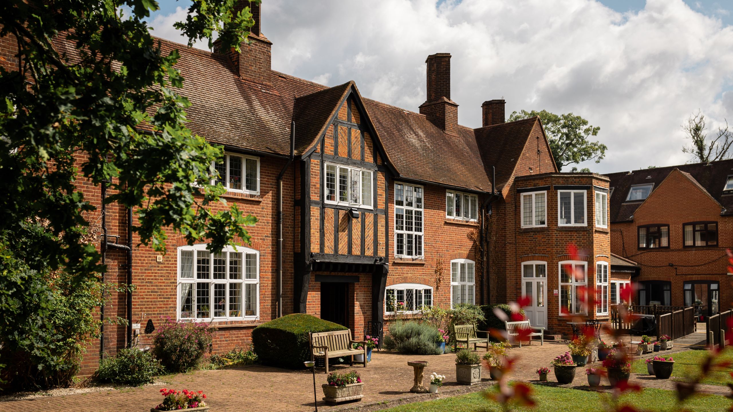 Denham Manor | Care Home | Uxbridge, UB9 5DQ