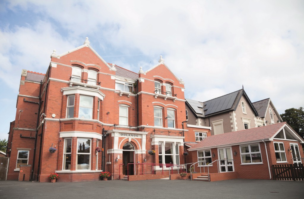 Dolanog | Care Home | Rhyl, LL18 3DU