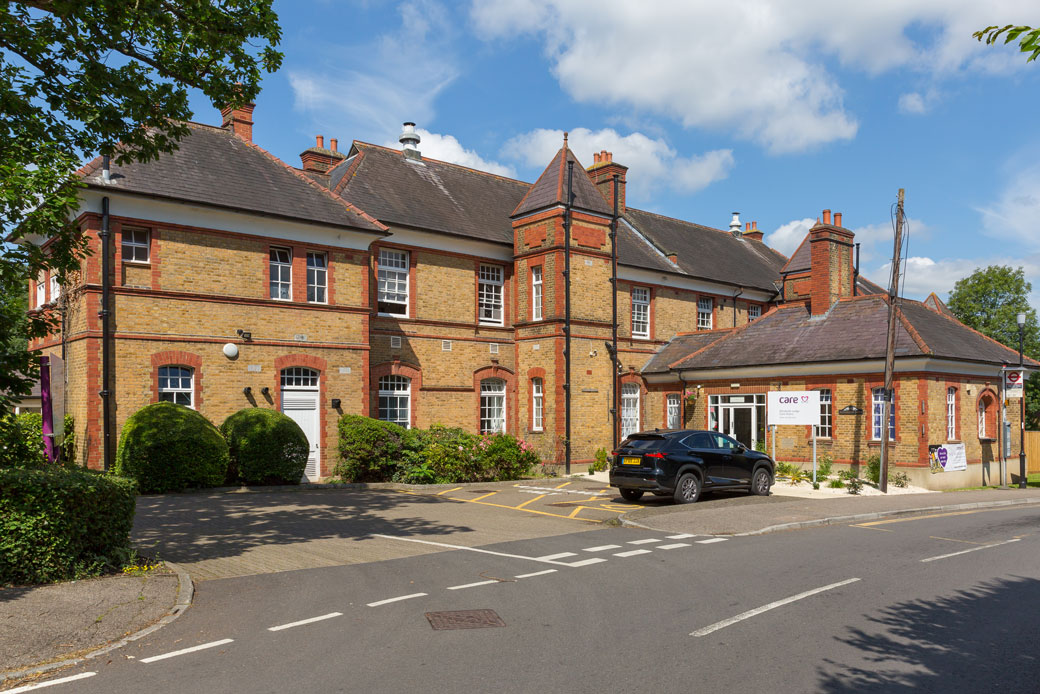 Elizabeth Lodge | Care Home | London, N21 1TG