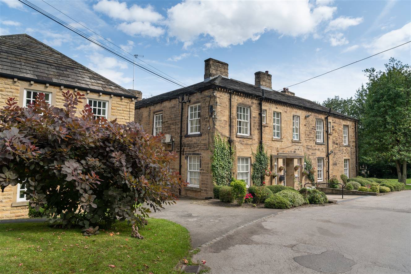 Fieldhead Court | Care Home | Dewsbury, WF12 0JZ