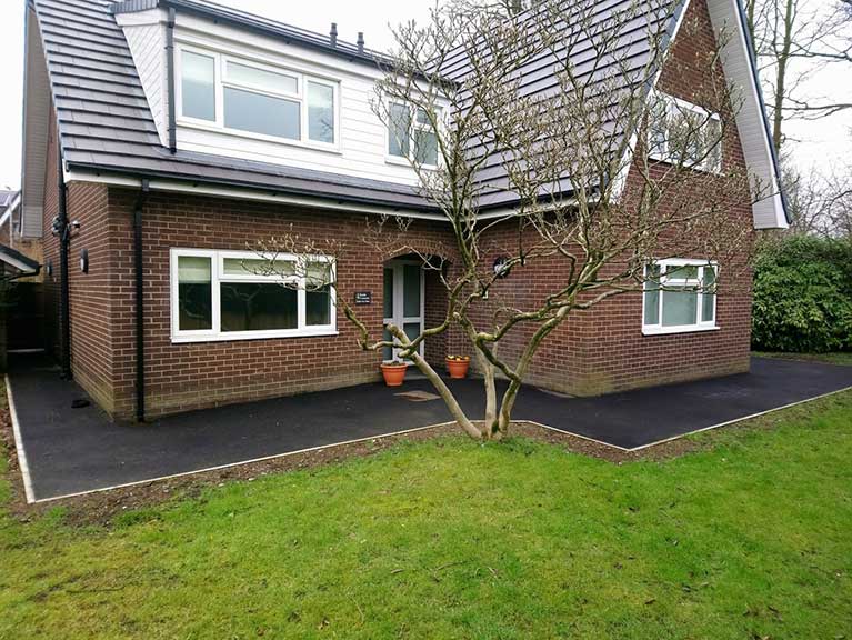Keele Crescent care home | Care Home | Macclesfield, SK11 8UZ