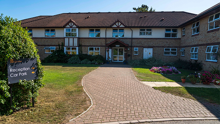 Larchwood Care Home | Care Home | Braintree, CM7 9RX