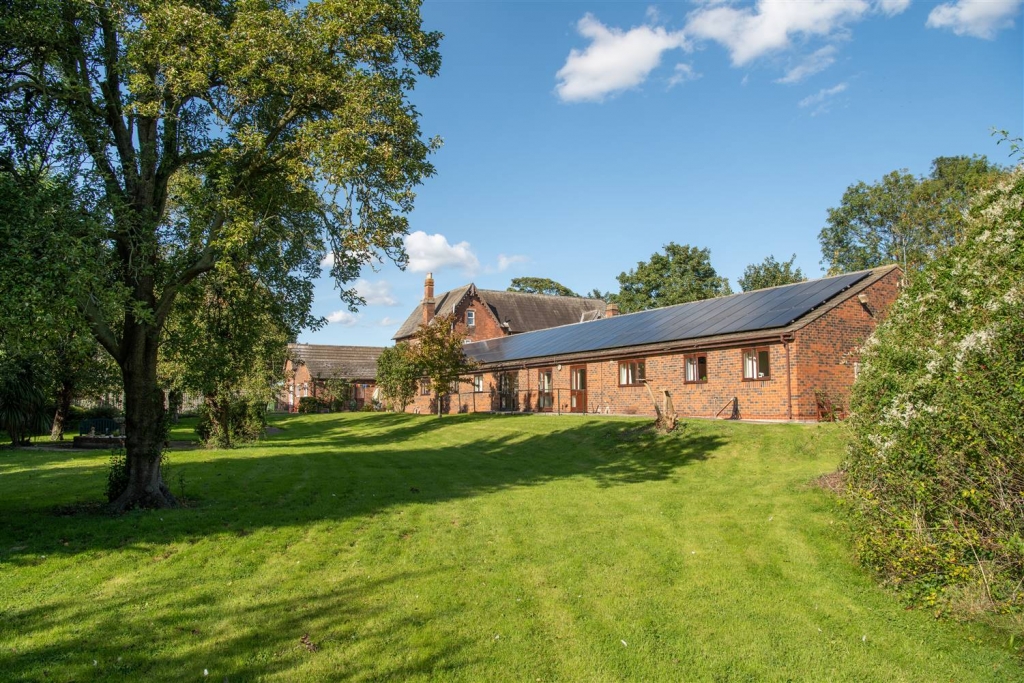 Mansion House | Care Home | Selby, YO8 8NJ