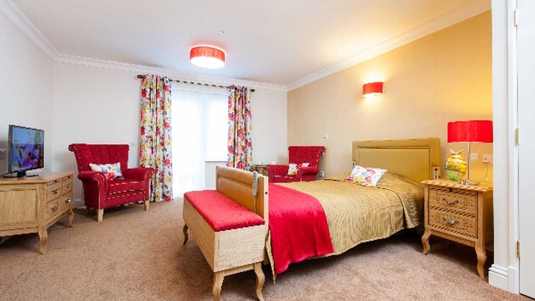 Hallmark Maycroft Manor | Care Home | Brighton, BN1 8NA