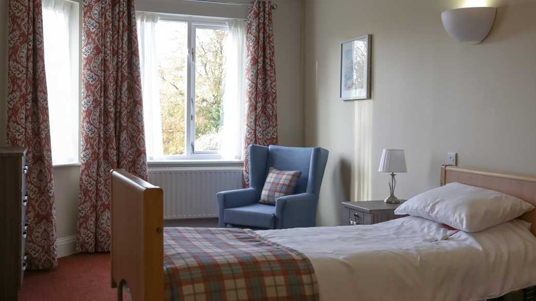 Milner House | Care Home | Leatherhead, KT22 8TX