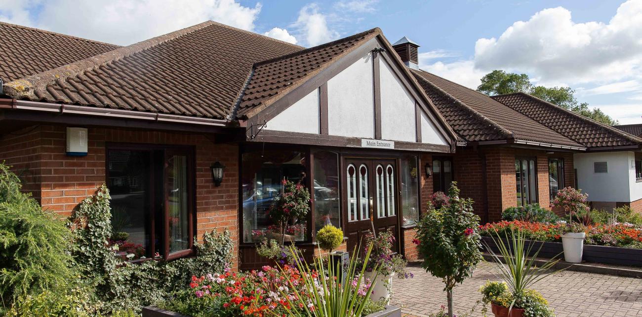 Newton House | Care Home | Grantham, NG31 8AF
