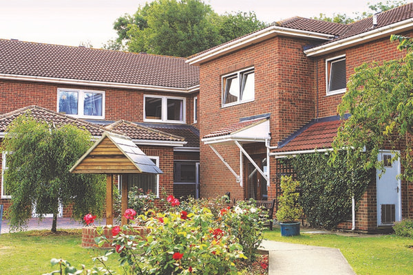 Russell Court Nursing Home | Care Home | Longfield, DA3 7RY