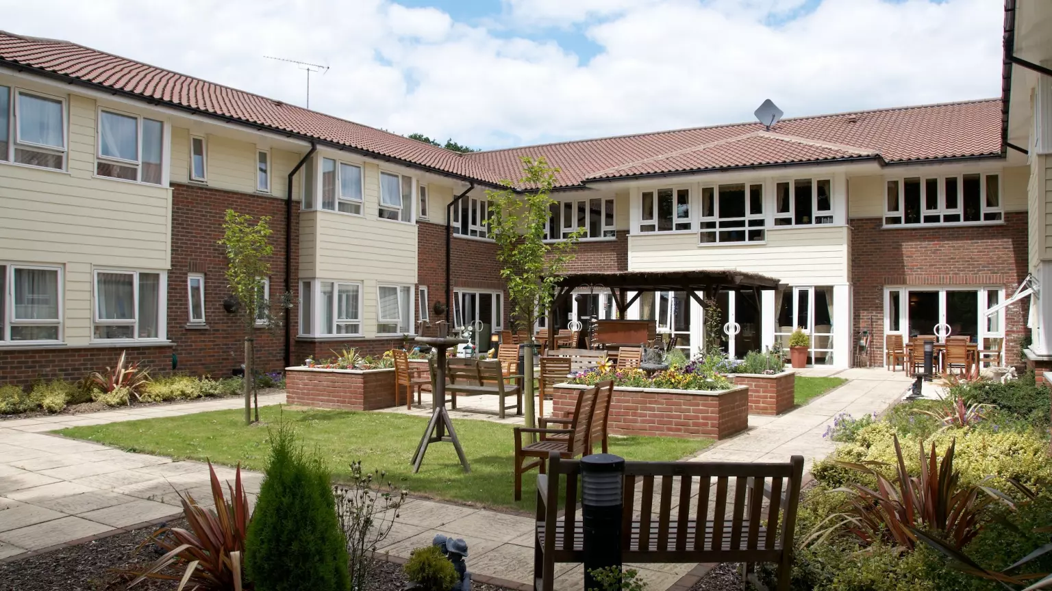 Tye Green Lodge | Care Home | Harlow, CM18 6QY