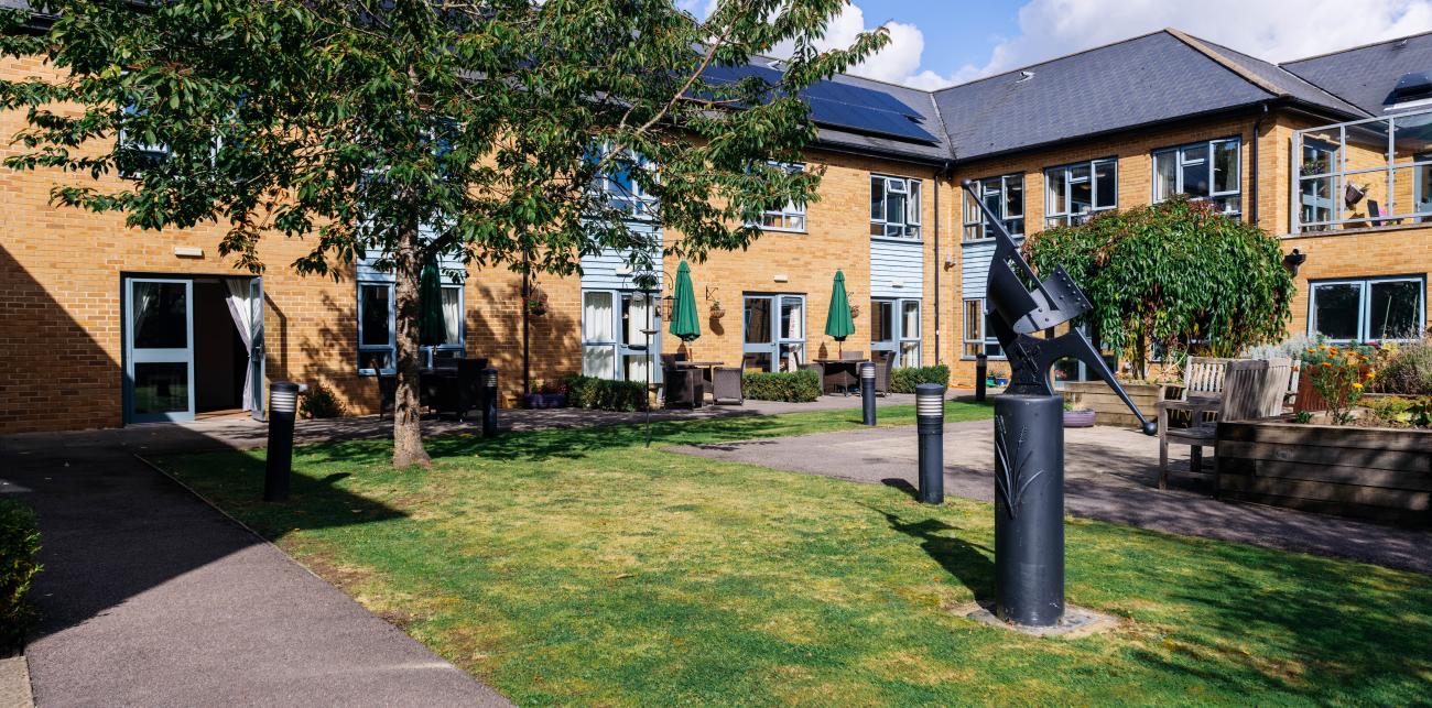 Windmill Manor | Care Home | Oxted, RH8 9BD