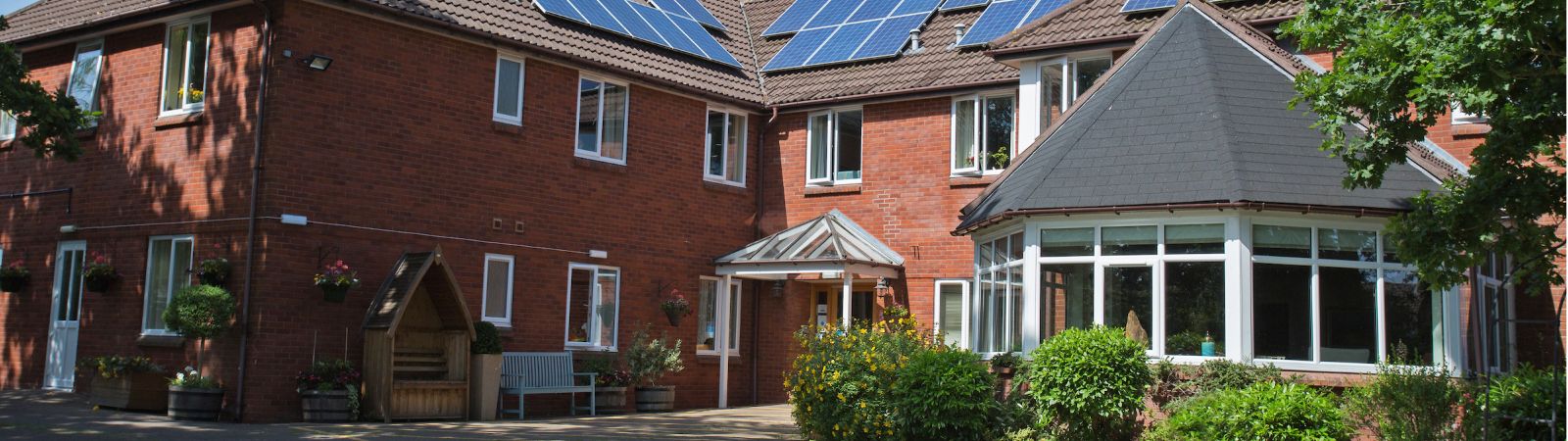 Trowbridge Oaks Care Home | Care Home | Trowbridge, BA14 6DW