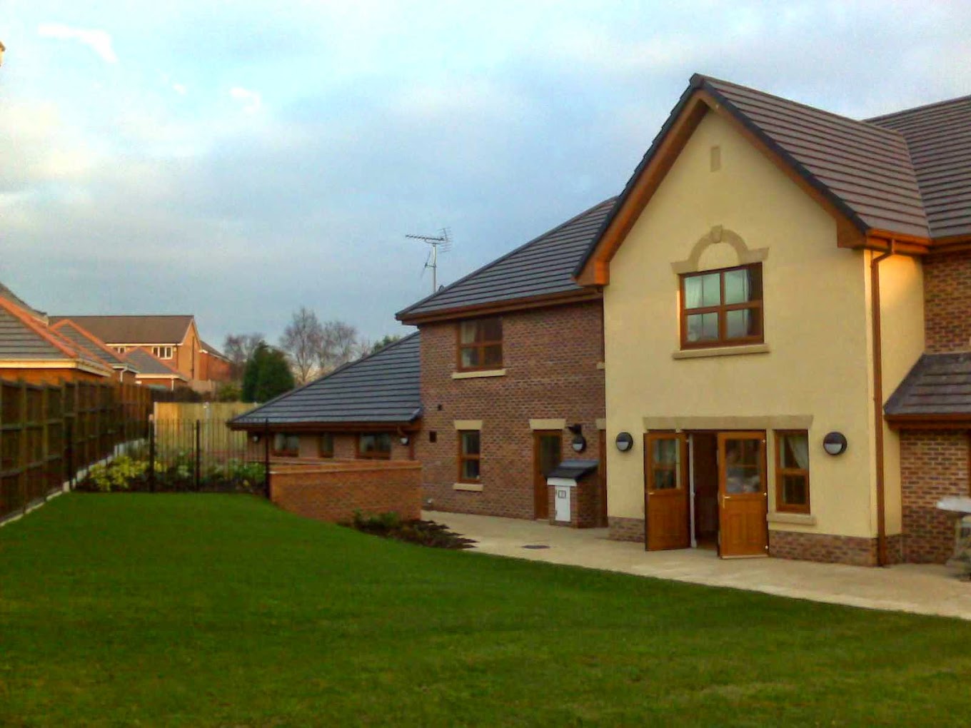 Sunnyside Respite Service | Care Home | Rotherham, S66 3RE